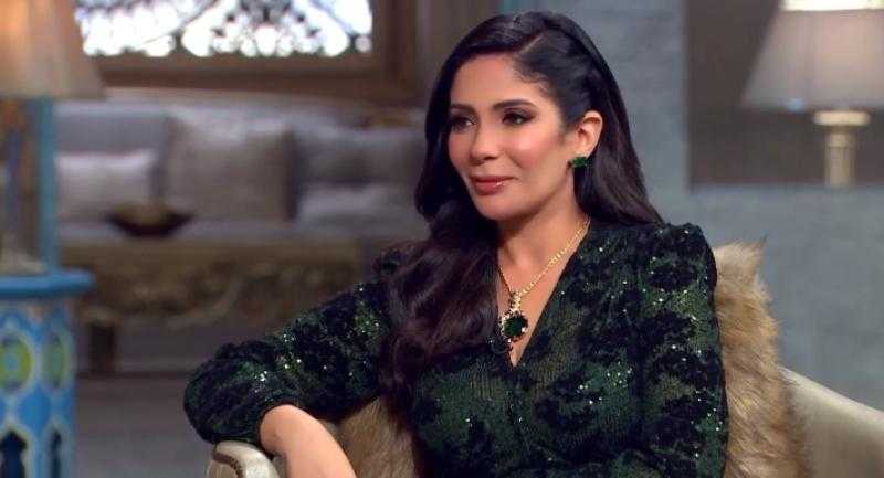 جريدة النهار المصرية منى زكي عن تكرار أدوارها بالحجاب مش كل المحجبات